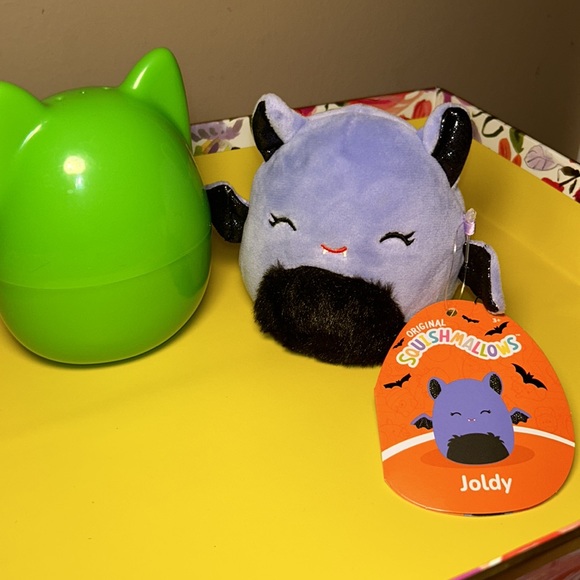 Squismallows | Toys | 4 Joldy Squishmallow In Capsule That Is Opened ...